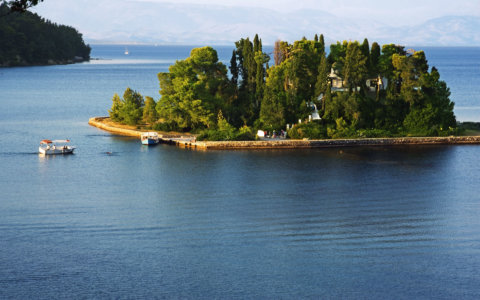 10 the smallest inhabited islands in the world | meets.com